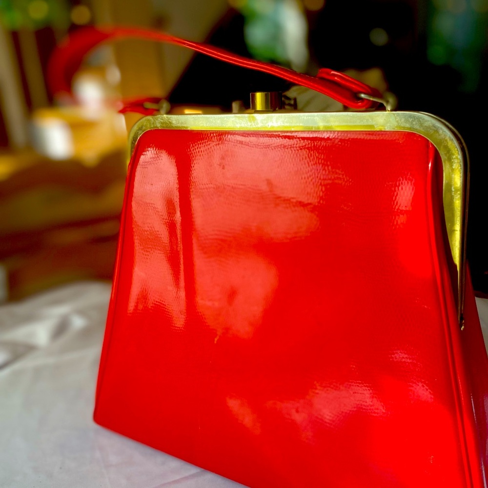 Candy Red Patent Leather Purse - Gem
